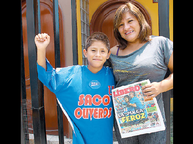 Son los más felices: Mamá y hermano de Raúl Ruidíaz emocionados con su ...