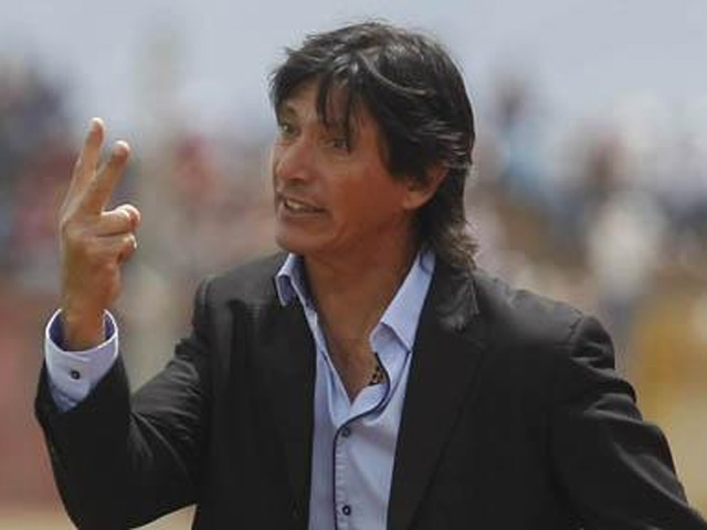 Ángel Comizzo: "Le ganaré los dos partidos a Paranaense"