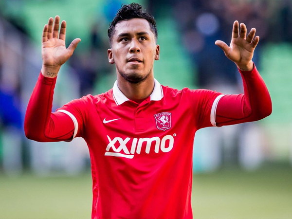 Renato Tapia volvió a jugar en el Twente y da gran noticia a Selección ...