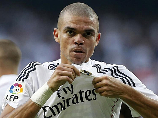 Real Madrid: Pepe renueva su contrato hasta 2017