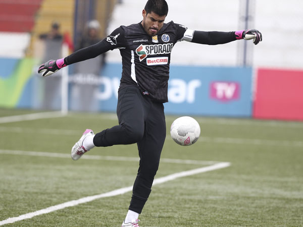 Erick Delgado: está a punto de renovar con el Municipal por una temporada