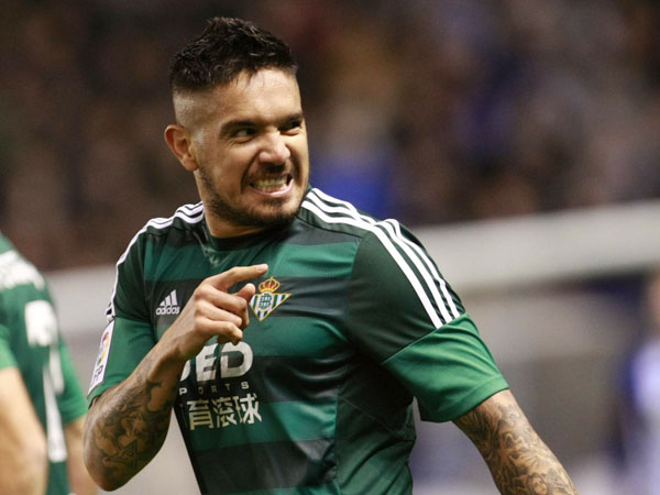 Juan Vargas fue incluido en el once latinoamericano de Europa | VIDEO