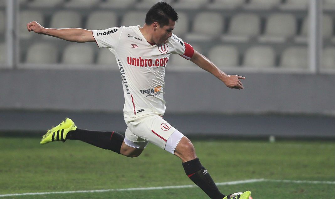 Alianza Lima vs. Universitario: Hernán Rengifo amenazó con anotar en el ...