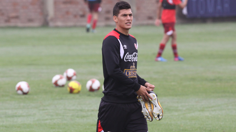 ¿Iván Bulos es el 9 que tanto busca Ricardo Gareca?