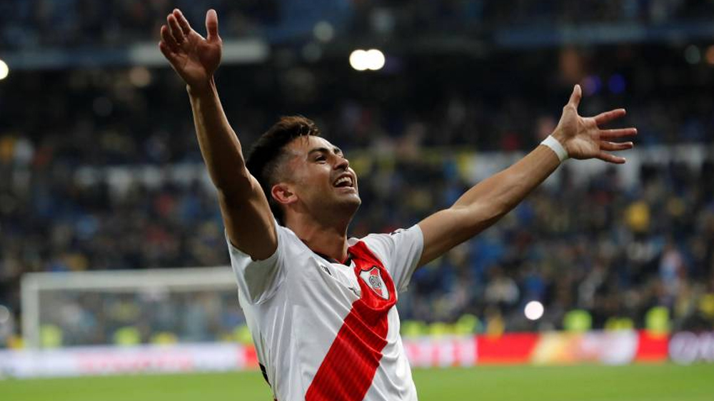 Pity Martínez deja en ridículo a su compañero en entrenamiento de River ...