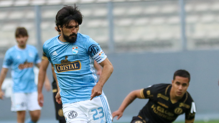 Jorge Cazulo es el único futbolista de Cristal presente en todos los ...