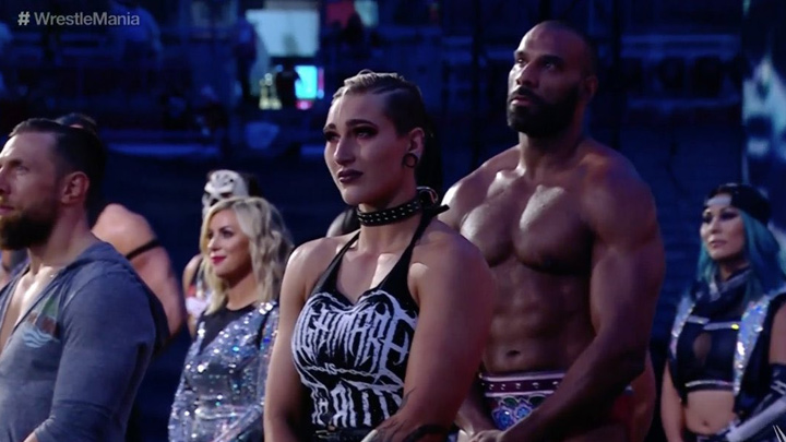 Wrestlemania 37: Bebe Rexha emocionó a las superestrellas tras cantar ...