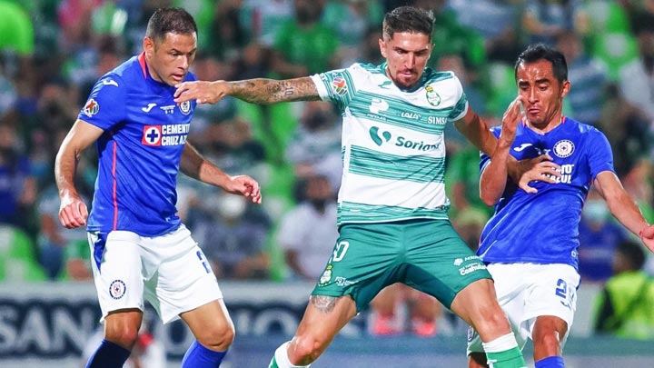 Cruz Azul ganó la ida: se impuso 1-0 a Santos Laguna en la final de ...