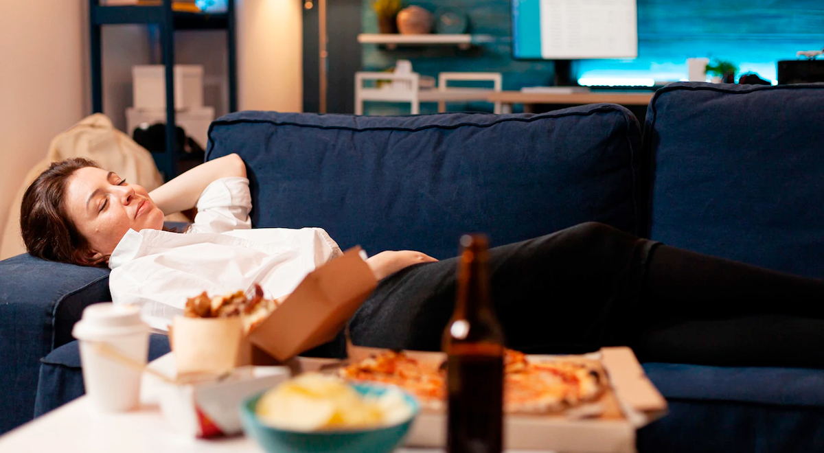 La verdadera razón por la que nos da sueño después de comer