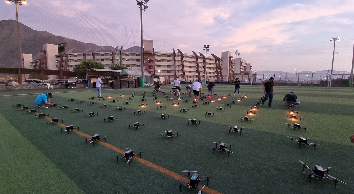 Noche Crema 2023: drones realizaron espectacular show en el Estadio ...